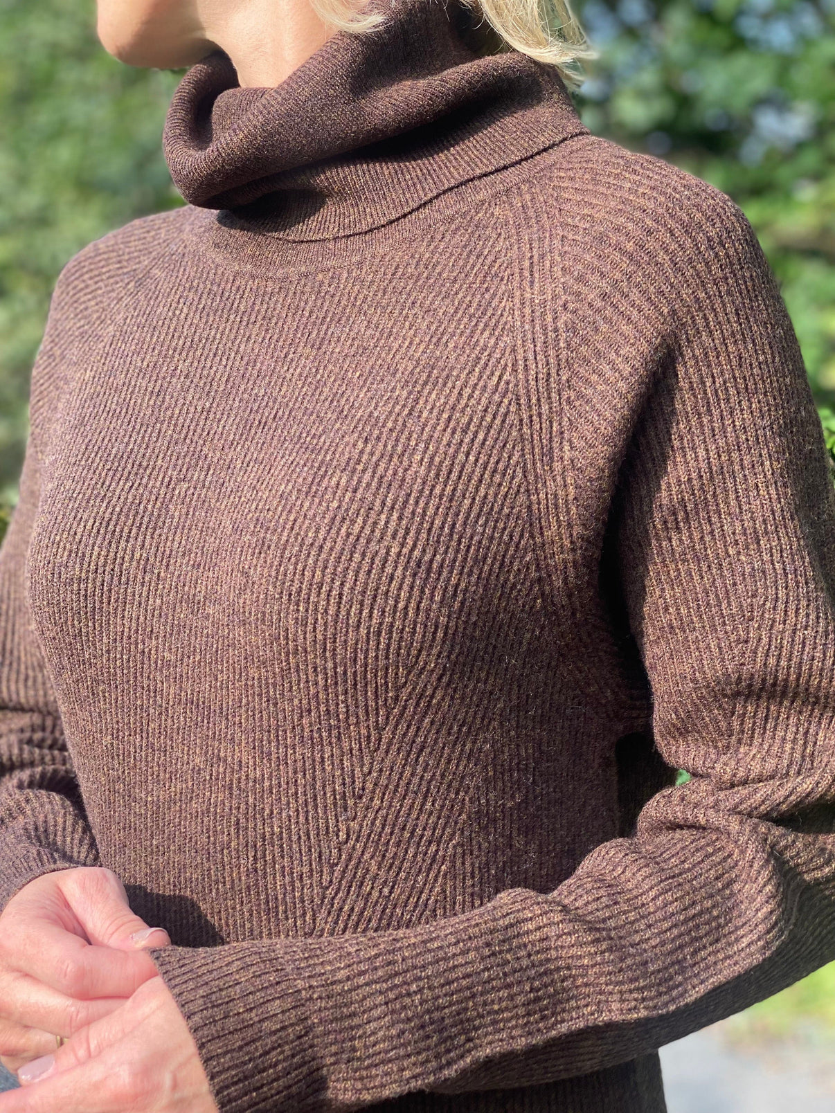 Siri dress | Brown - kvalitet og bærekraft fra Sapatos